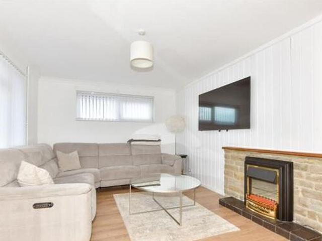 2 Bedroom Detached Bungalow For Sale In Whitfield, Dover