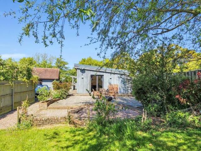 2 bedroom detached bungalow for sale in Wittersham, Hunts Hill Farm Moons Green, TN30