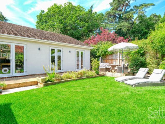 2 bedroom detached bungalow for sale in Thunder Lane, Norwich, Norfolk, NR7