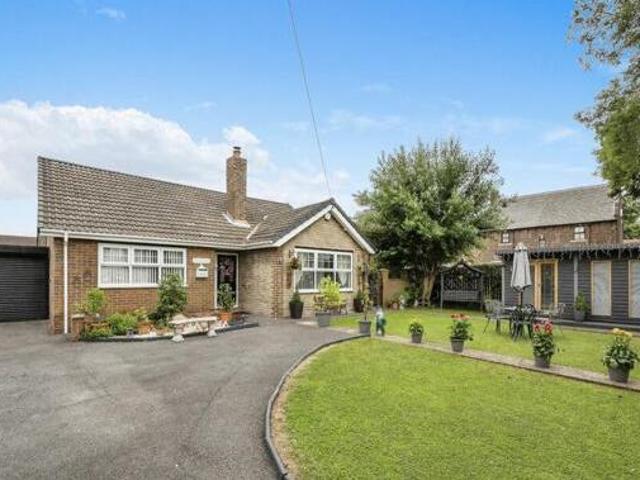2 Bedroom Detached Bungalow For Sale In Thurnscoe