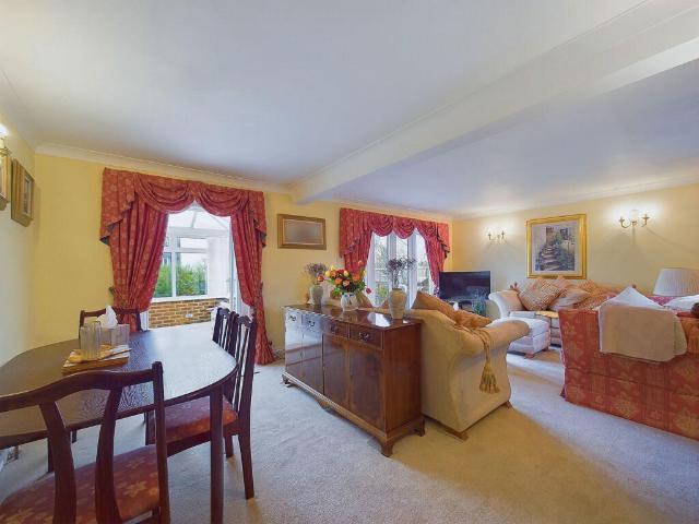 2 bedroom detached bungalow for sale in The Heights, Findon Valley, Worthing BN14 0AJ, BN14