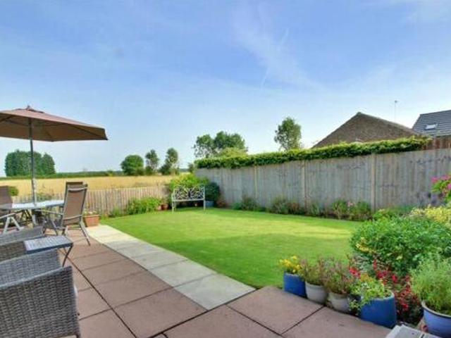 2 Bedroom Detached Bungalow For Sale In Tickton