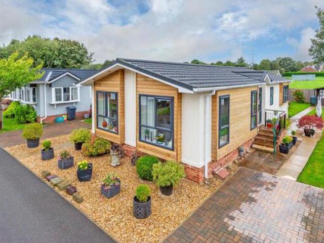 2 Bedroom Detached Bungalow For Sale In York