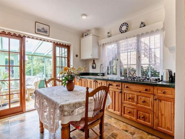2 bedroom detached bungalow for sale in Yeoman Way, Bearsted, Maidstone, ME15