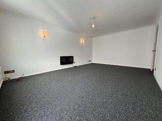 2 bedroom detached bungalow to rent