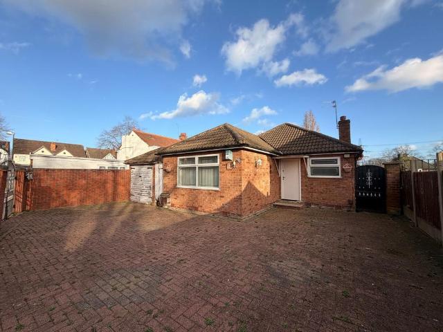 2 bedroom detached bungalow to rent