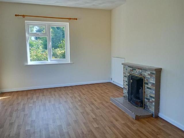 2 bedroom detached bungalow to rent
