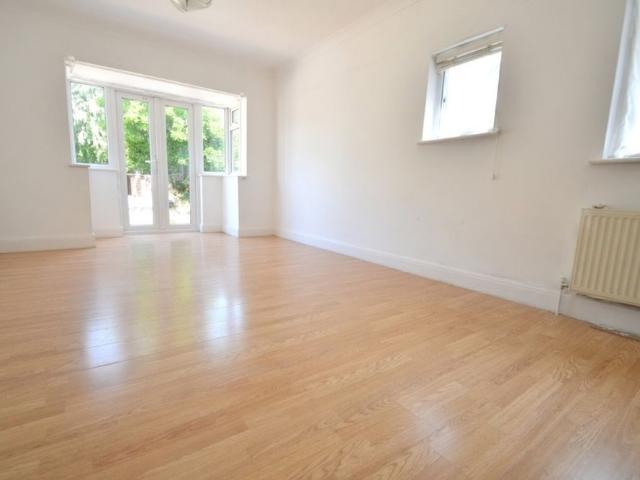 2 bedroom Detached bungalow to rent