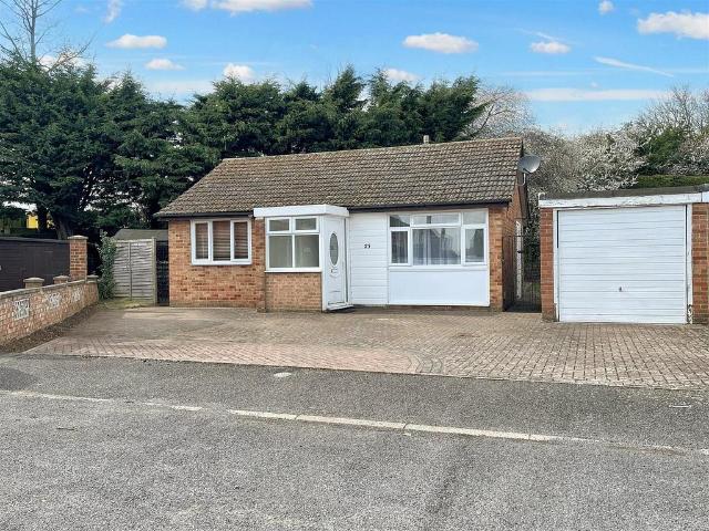 2 bedroom detached bungalow to rent