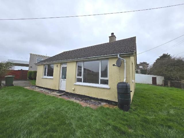 2 bedroom detached bungalow to rent