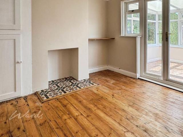 2 bedroom detached bungalow to rent