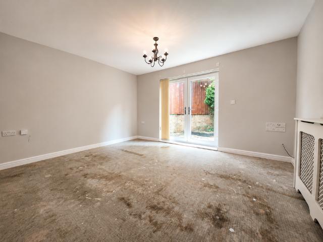 2 bedroom detached bungalow to rent
