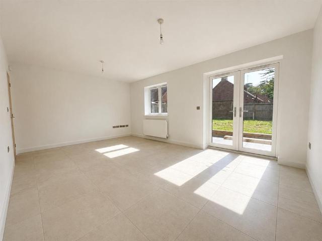 2 bedroom detached bungalow to rent