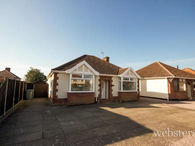 2 bedroom detached bungalow to rent