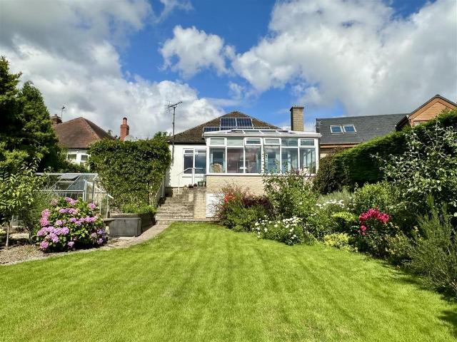 2 bedroom detached bungalow to rent