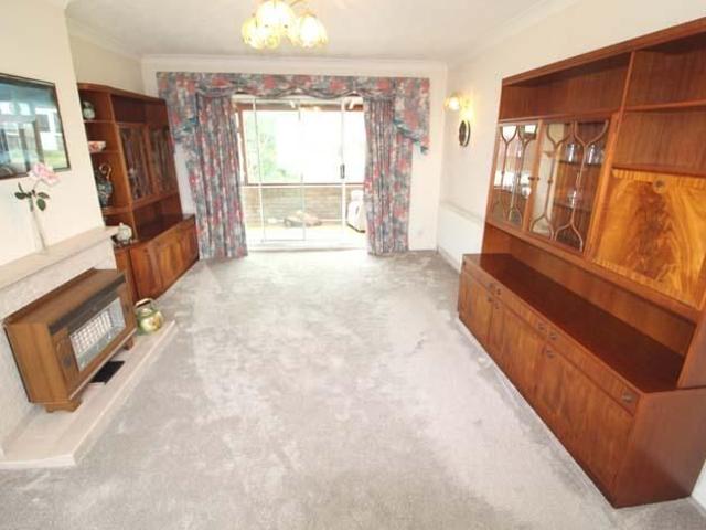 2 bedroom detached bungalow to rent