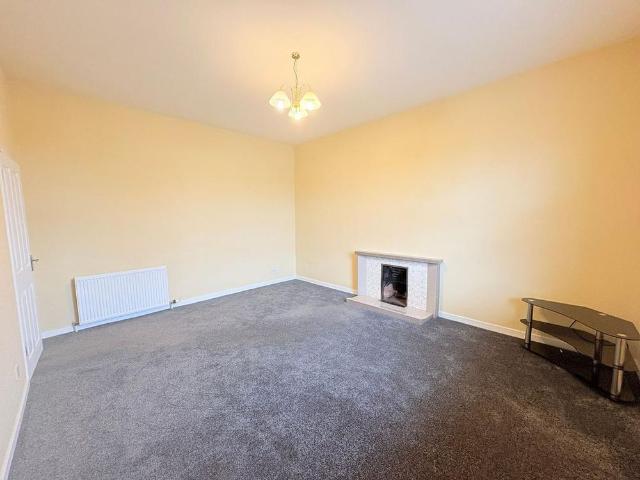 2 bedroom detached bungalow to rent