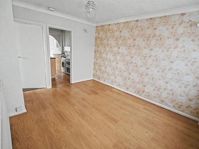 2 bedroom detached bungalow to rent