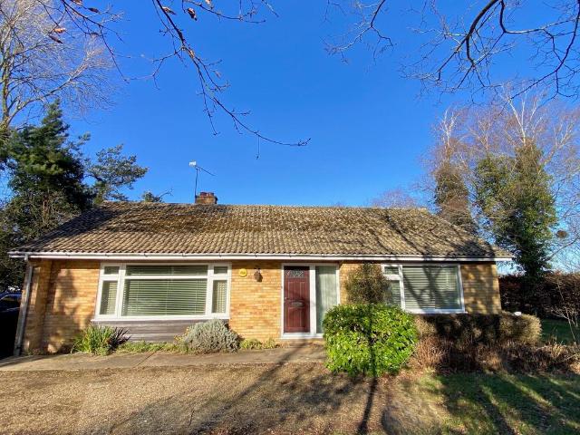 2 bedroom detached bungalow to rent
