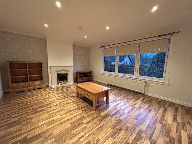 2 bedroom detached bungalow to rent