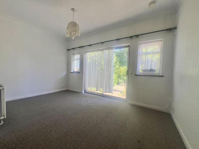 2 bedroom detached bungalow to rent