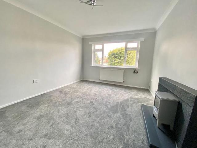 2 bedroom detached bungalow to rent