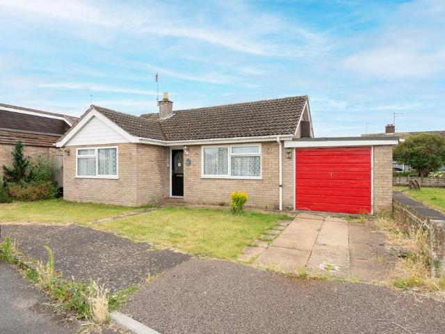 2 bedroom detached bungalow to rent