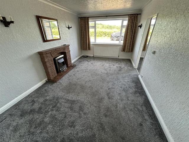 2 bedroom detached bungalow to rent