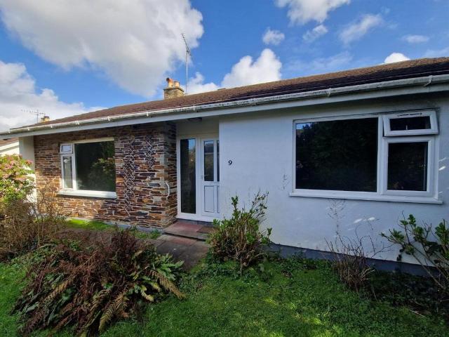 2 bedroom detached bungalow to rent