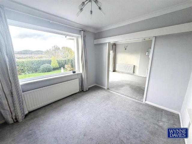 2 bedroom detached bungalow to rent