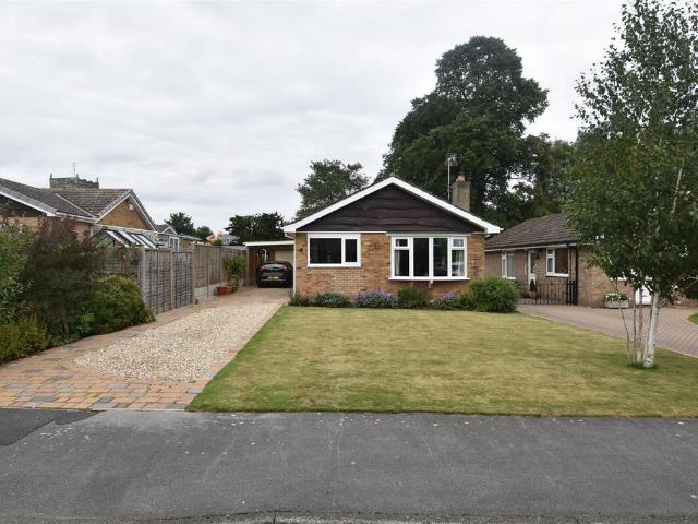 2 bedroom detached bungalow to rent