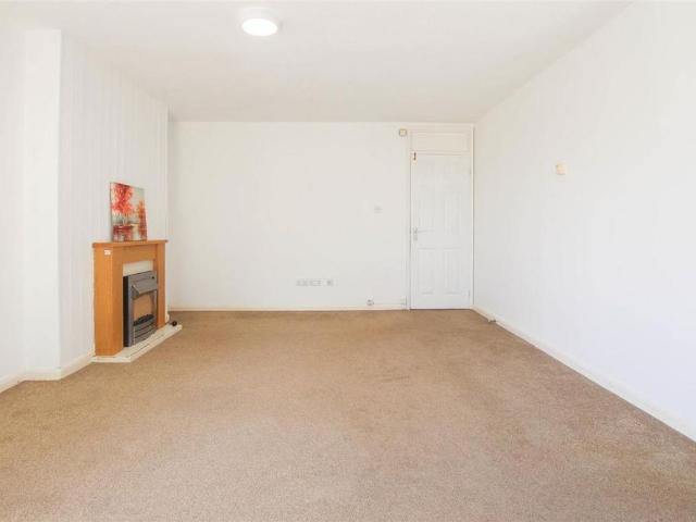 2 bedroom detached bungalow to rent