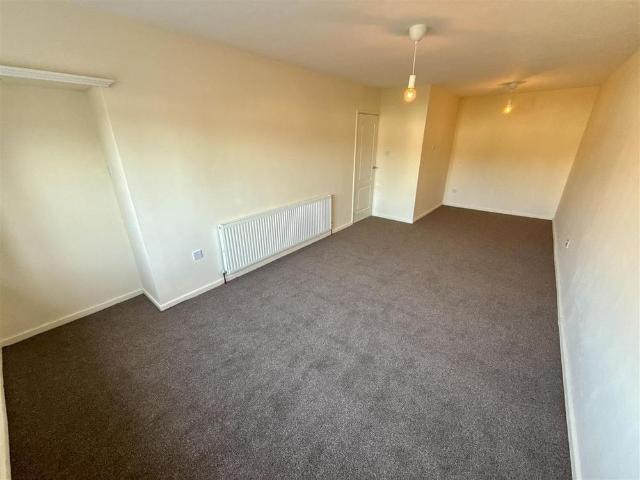 2 bedroom detached bungalow to rent