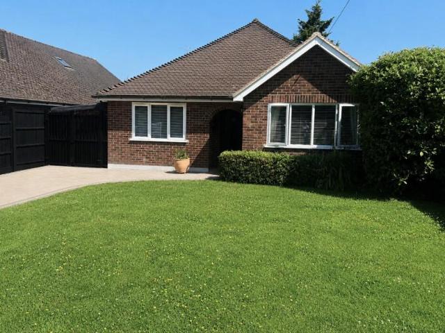 2 bedroom detached bungalow to rent