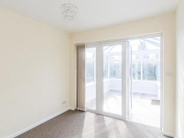 2 bedroom detached bungalow to rent