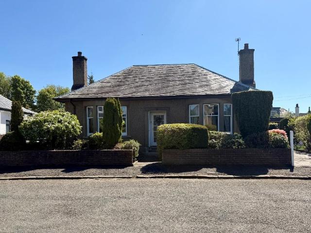 2 bedroom detached bungalow to rent
