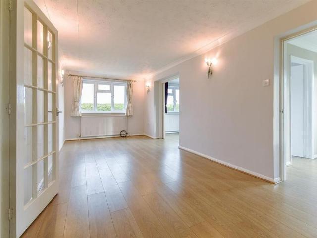 2 bedroom detached bungalow to rent