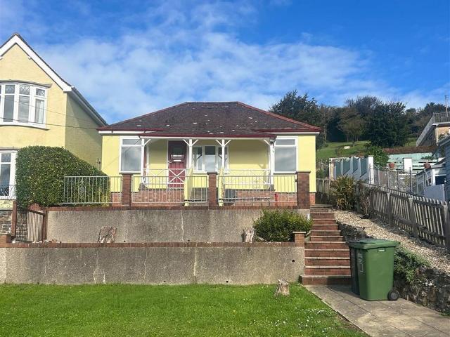 2 bedroom detached bungalow to rent