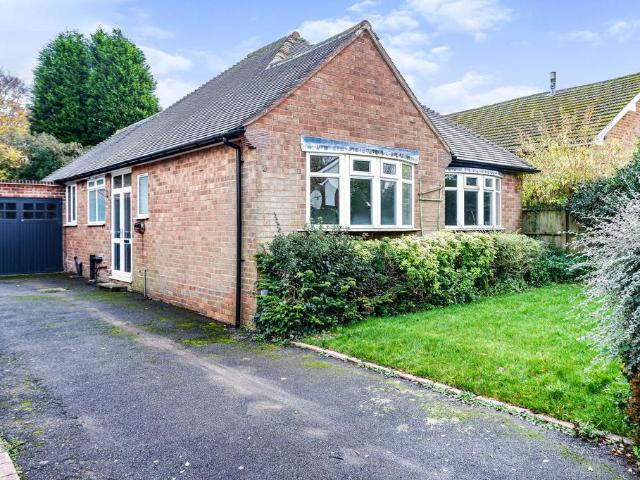 2 bedroom detached bungalow to rent