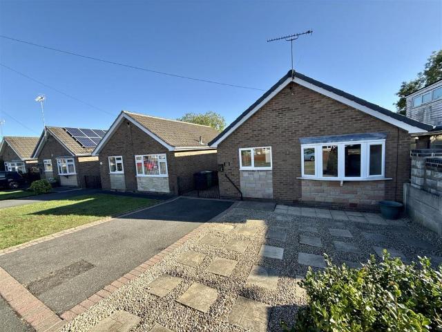 2 bedroom detached bungalow to rent