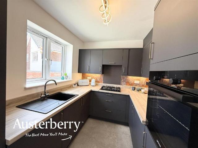 2 bedroom detached bungalow to rent