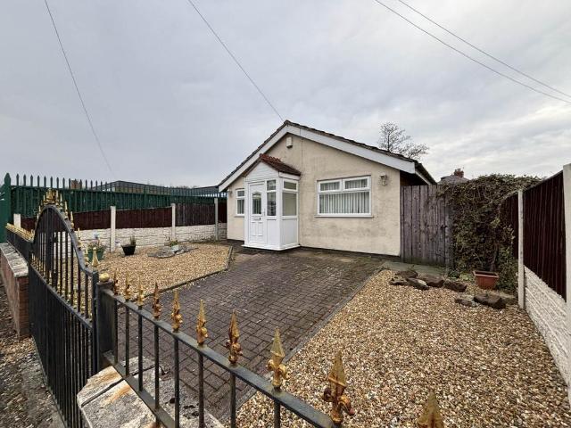 2 bedroom detached bungalow to rent