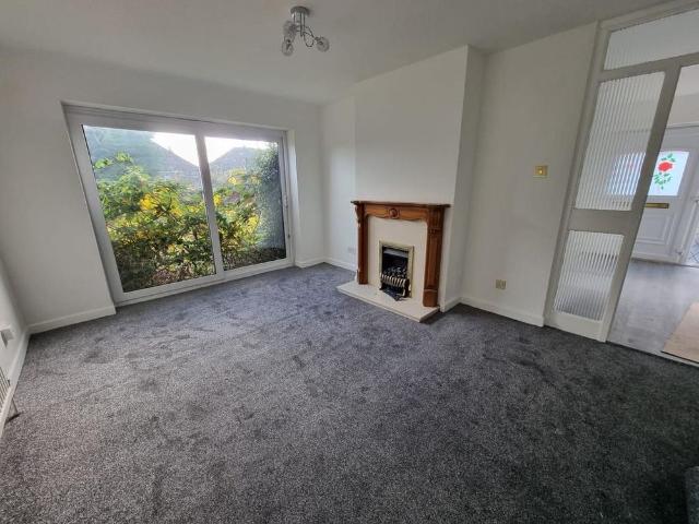 2 bedroom detached bungalow to rent