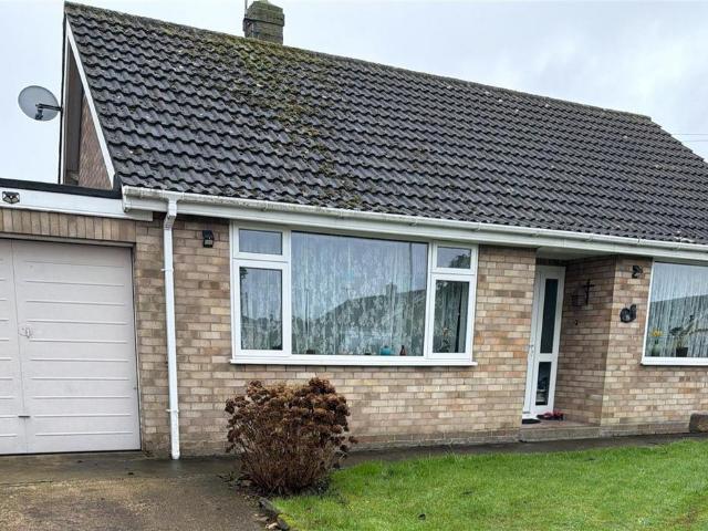 2 bedroom detached bungalow to rent