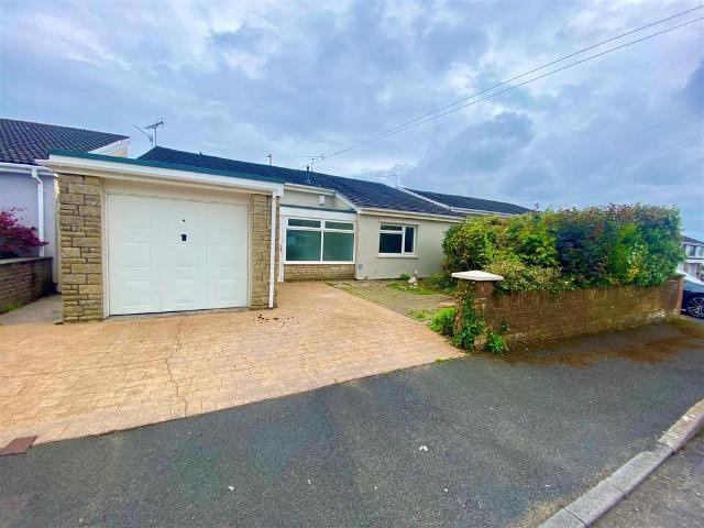 2 bedroom detached bungalow to rent