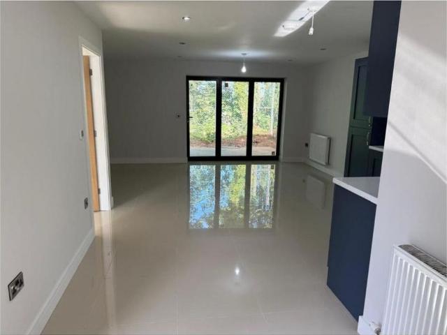 2 bedroom detached bungalow to rent
