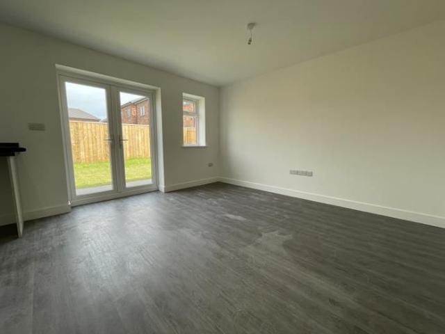 2 bedroom detached bungalow to rent