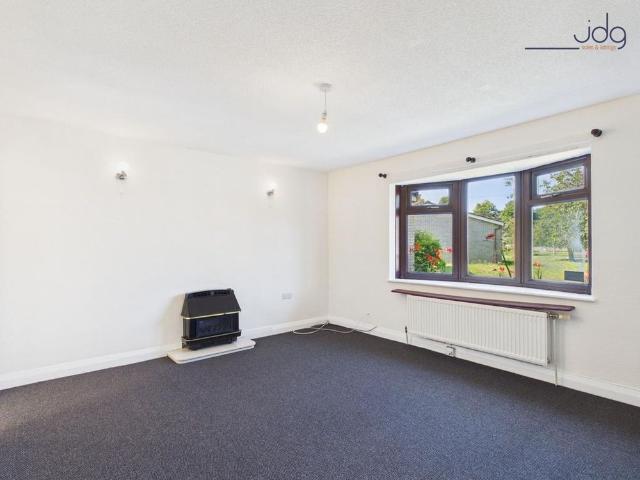 2 bedroom detached bungalow to rent