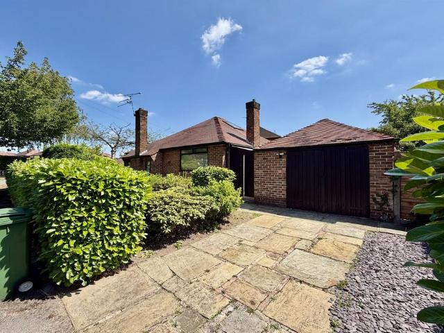 2 bedroom detached bungalow to rent