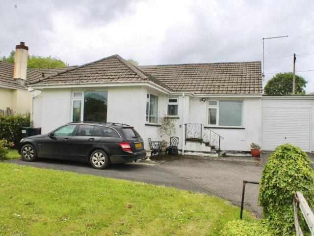 2 bedroom detached bungalow to rent